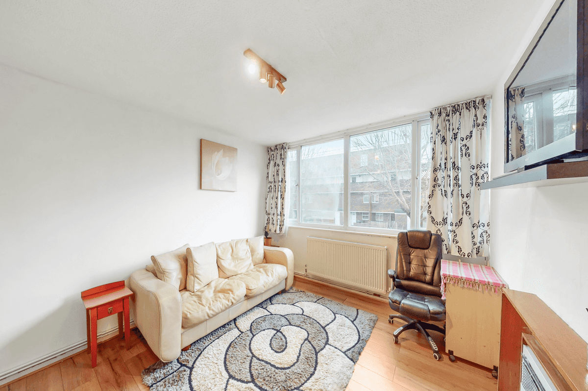 House for rent in Marshall Path, London, SE28 · £1,950/m · 3 Bedrooms ...